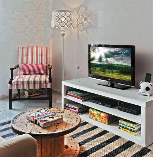 65 Salas de TV Pequenas Decoradas para você se Inspirar