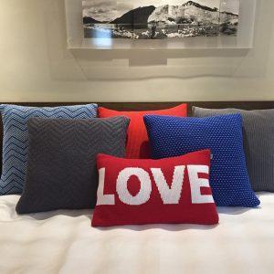 Almofadas Coloridas: Veja 60+ Modelos e Fotos Lindas!