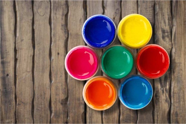 Como Pintar Madeira: Preparação, Passo a Passo e 10 Truques