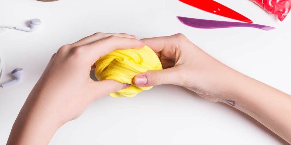 Como Fazer Slime: Veja 9 Maneiras e Receitas Diferentes Para Tentar