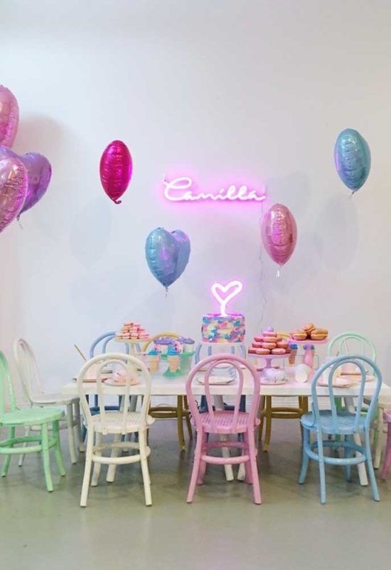 Decoração Neon: Descubra 60 Ideias Para Decorar a Casa