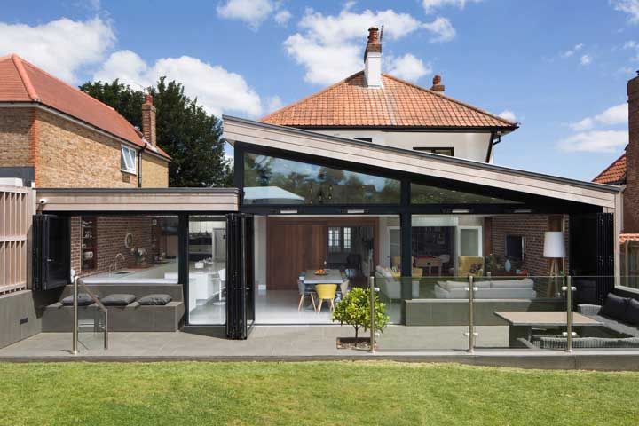 Muro de Vidro: O que é? Vantagens e Fotos Inspiradoras