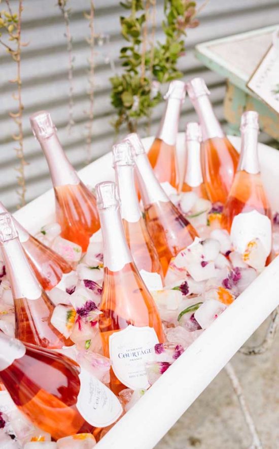 Chá Bar: O que é, Como Organizar, Lista de Presentes e Decoração