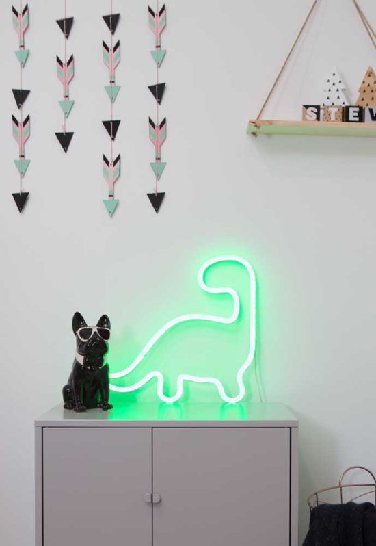 Decoração com Neon: 70 Fotos Inspiradoras e Modernas