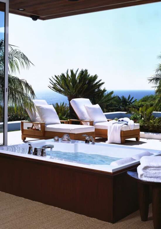 Jacuzzi: O que é? Benefícios, Vantagens, Dicas e Fotos Incríveis