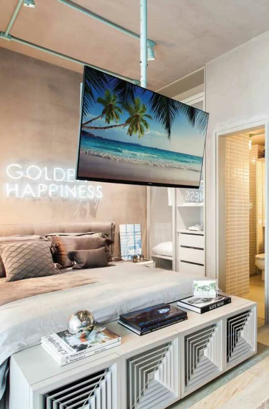 55 TVs Embutidas em Vidros, Espelhos e Portas Decoradas