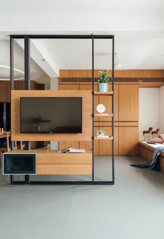 55 TVs Embutidas em Vidros, Espelhos e Portas Decoradas