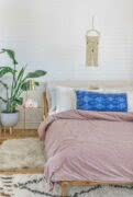 Mesa Triangular: 51 Modelos Lindos para Decorar Ambientes