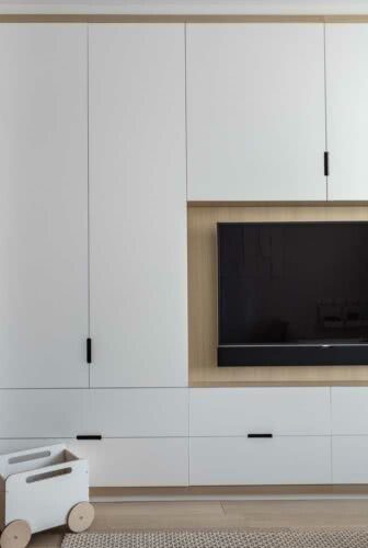 TV na Parede: Como colocar, Tipos de suporte e Fotos para se inspirar