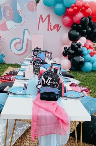 Festa Tik Tok: 50 Ideias e Fotos lindas para Decorar com o Tema