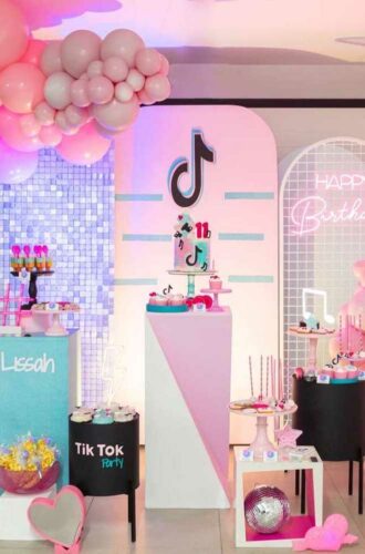 Festa Tik Tok: 50 Ideias e Fotos lindas para Decorar com o Tema
