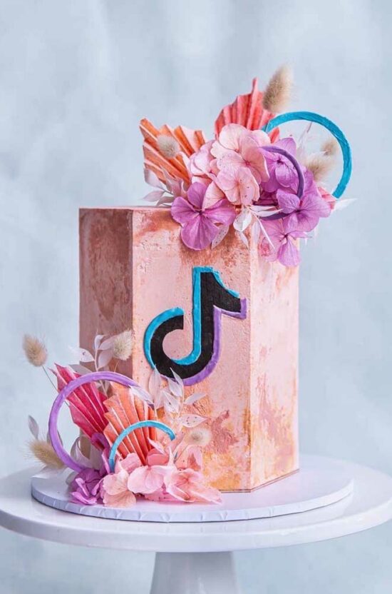 Festa Tik Tok: 50 Ideias e Fotos lindas para Decorar com o Tema