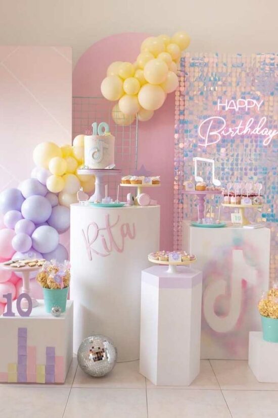Festa Tik Tok: 50 Ideias e Fotos lindas para Decorar com o Tema