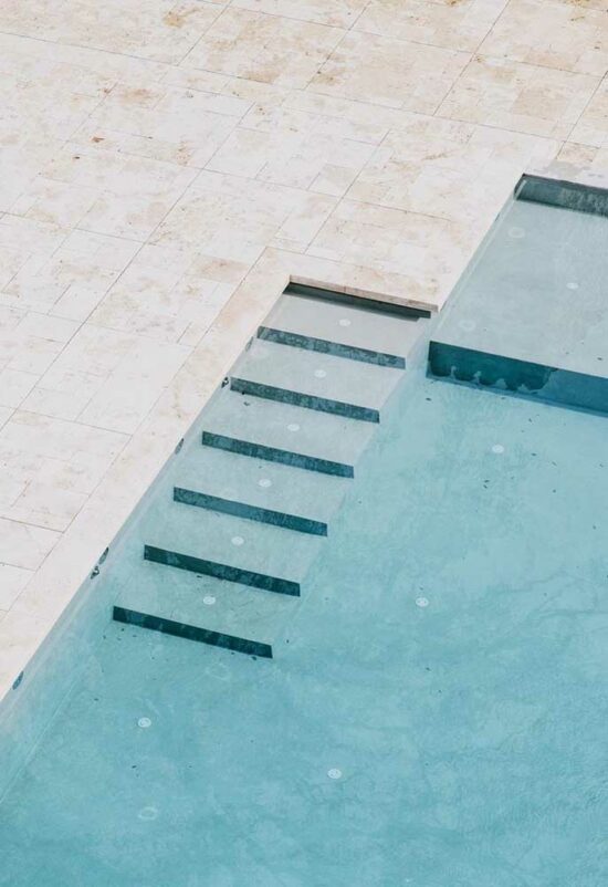 Azulejo para Piscina: Veja Como Escolher, Dicas e Fotos Incríveis