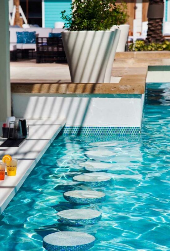 Azulejo para Piscina: Veja Como Escolher, Dicas e Fotos Incríveis