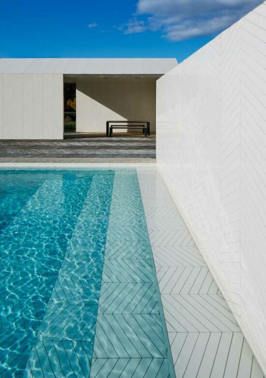 Azulejo para Piscina: Veja Como Escolher, Dicas e Fotos Incríveis