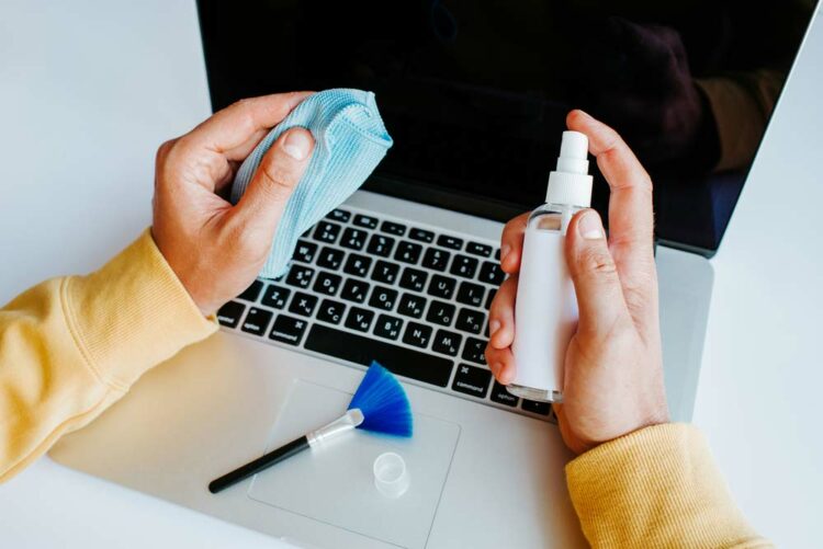 Manutenção de Notebook: 11 Dicas para Você Seguir em Casa